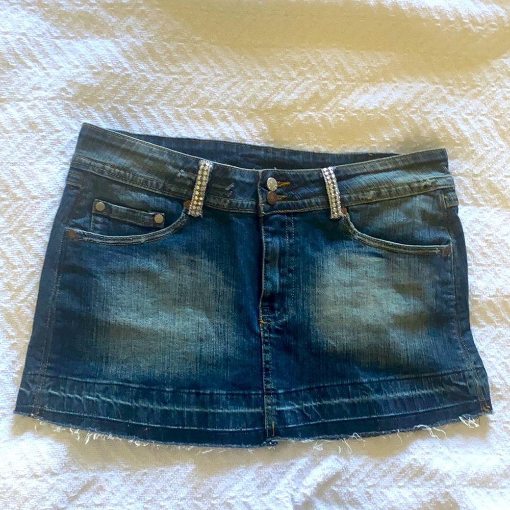Pia Cut-Off Mini-Skirt With Bedazzled Pockets - Gem